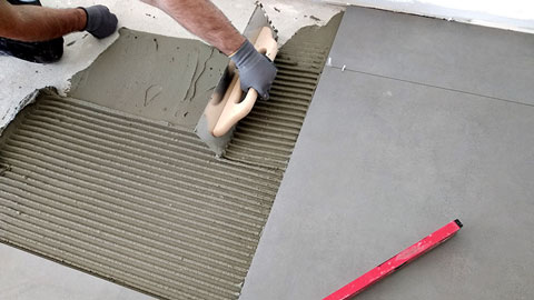 Pegazulejo: beneficios y aplicaciones de este útil adhesivo para tu proyecto de construcción | Mapei